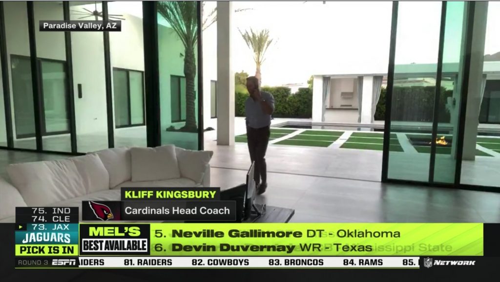 PHOTO Kliff Kingsbury Opened The Massive Glass Doors To His Massive ...