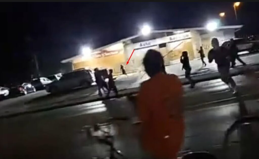 PHOTO Joseph Rosenbaum Raising His Hands At Kyle Rittenhouse Telling ...