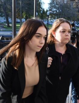 PHOTO Kyle Rittenhouse's Sister Is Only 16 And She Already Looks Like A ...