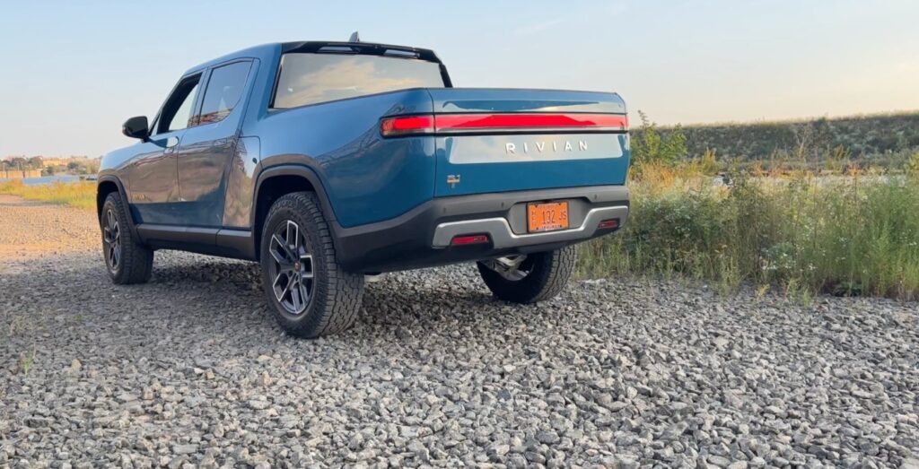 PHOTO Of Rivian R1T Electric Truck In 4K