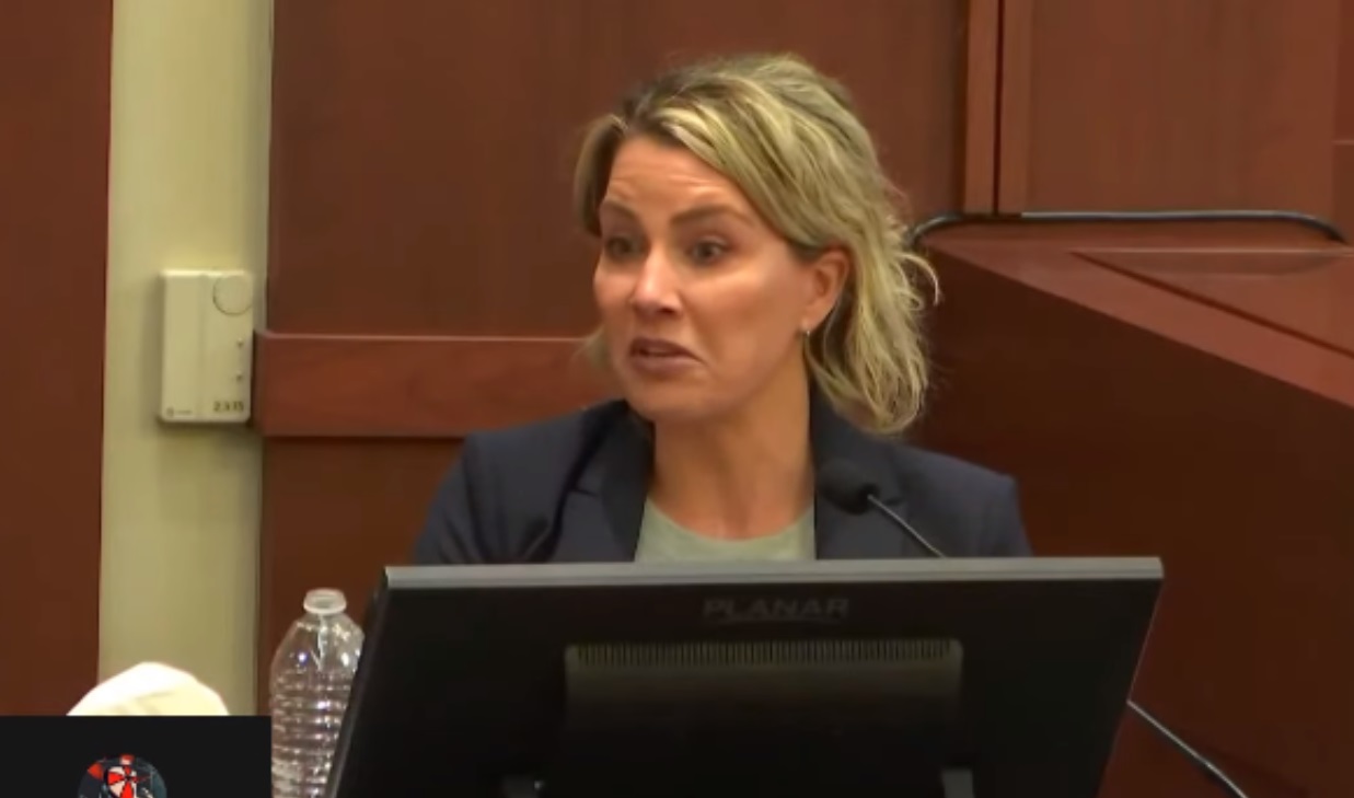 PHOTO Amber Heard's Doctor Looking Visibly Distraught When She Says ...