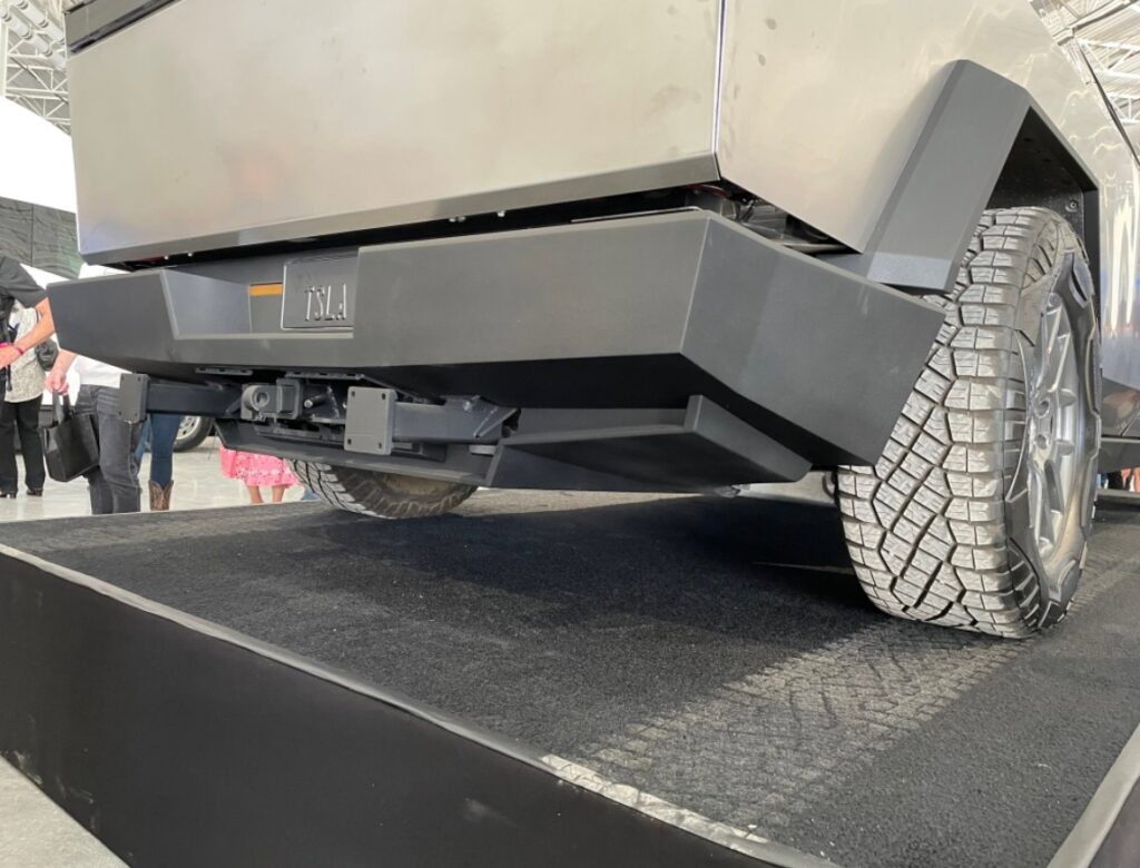 PHOTO Newest Telsa Cybertruck Prototype On Display At Tesla Cyber Rodeo ...