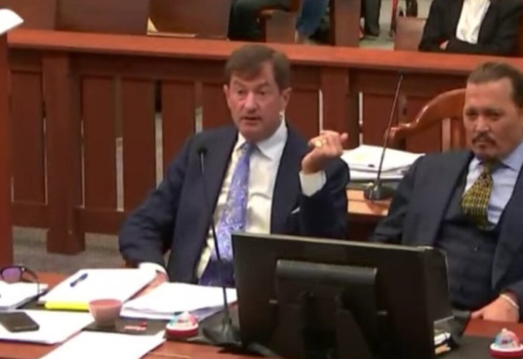 PHOTO Ben Chew And Johnny Depp's Priceless Reactions To Lunatic Doctor ...