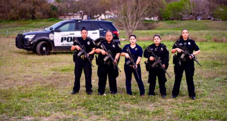 PHOTO None Of The People On Uvalde Texas' SWAT Team Could Pass An Army ...
