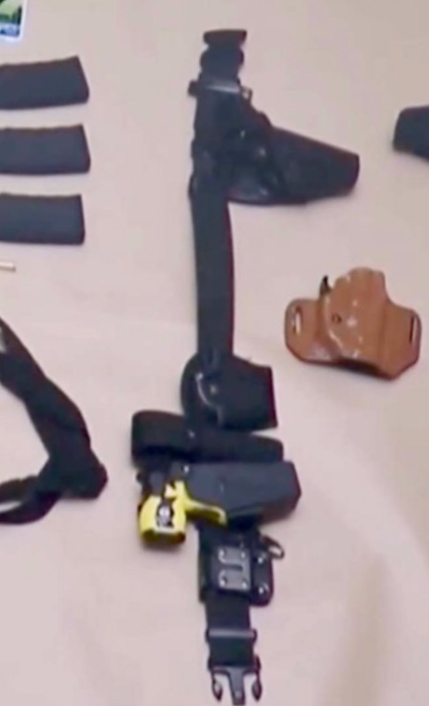 PHOTO Vicky White Was Right Hand Dominant According To The Duty Belt ...