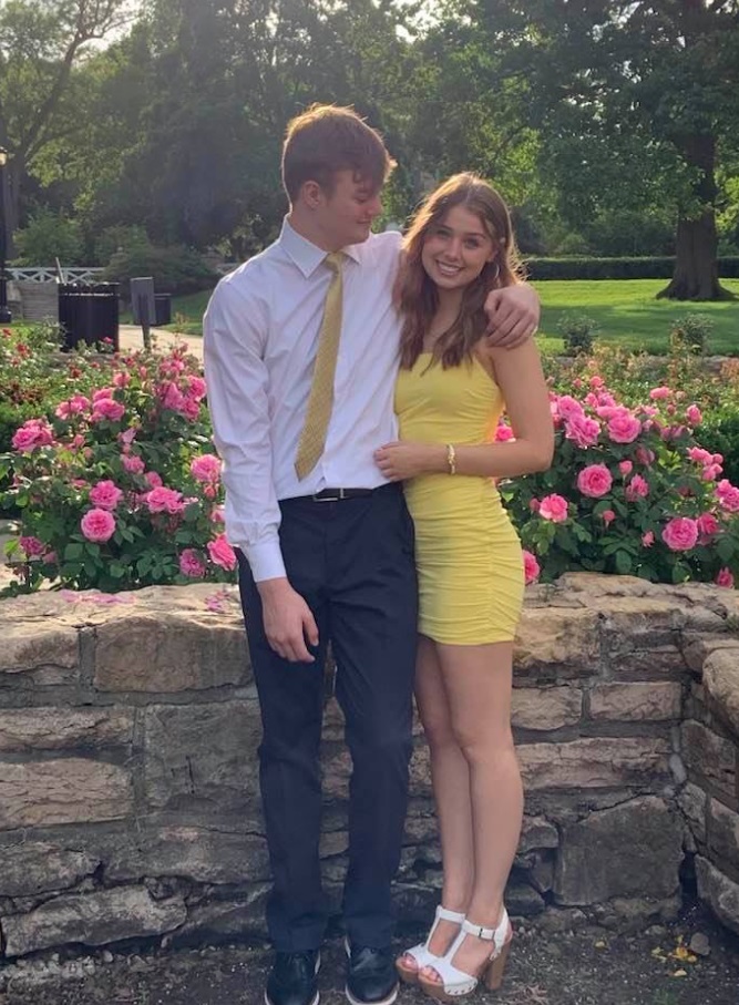 PHOTO Christian Braun's Sister Wearing High Heels That Are So High She ...