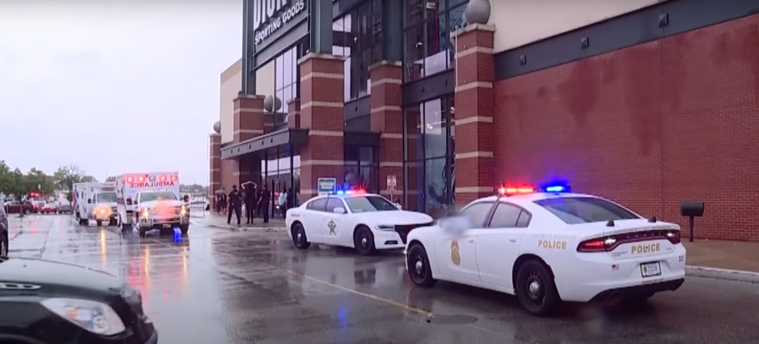 PHOTO Mass Shooter Tried Exiting Through Dick's Sporting Goods In ...