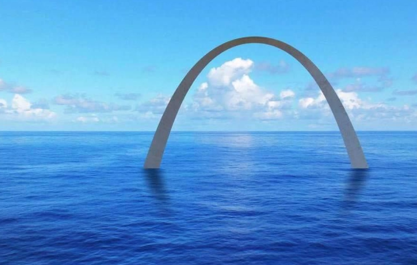 PHOTO The Gateway Arch In St Louis Was Halfway Under Water