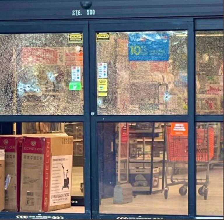 PHOTO Of Shattered Glass On Front Sliding Doors Into Safeway In Bend ...