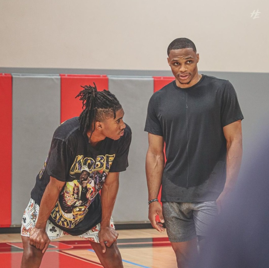 PHOTO Russell Westbrook Looked Very Happy Working Out In Private Gym ...