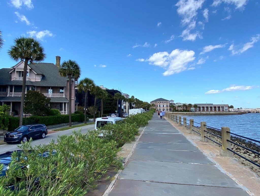PHOTO Battery Park And Rainbow Row In Charleston South Carolina Boarded ...