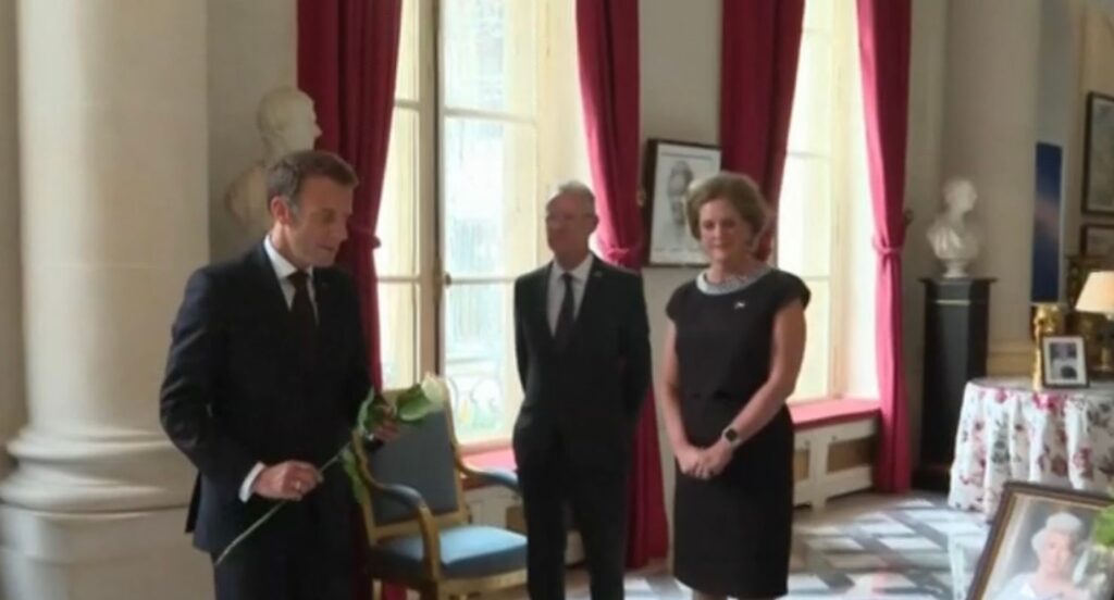 PHOTO President Macron Of France Left A Single White Rose Next To ...