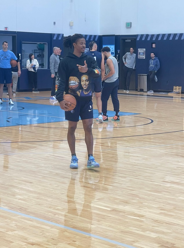 PHOTO Ja Morant And Jaren Jackson Jr Wearing Brittney Griner Hoodies At ...