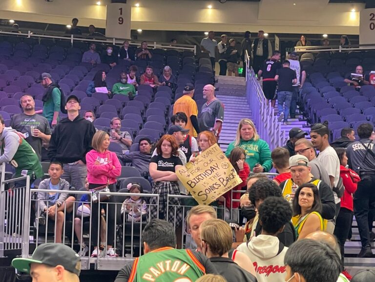 PHOTO Seattle Sonics Fans At Climate Pledge Arena Holding Sign That ...