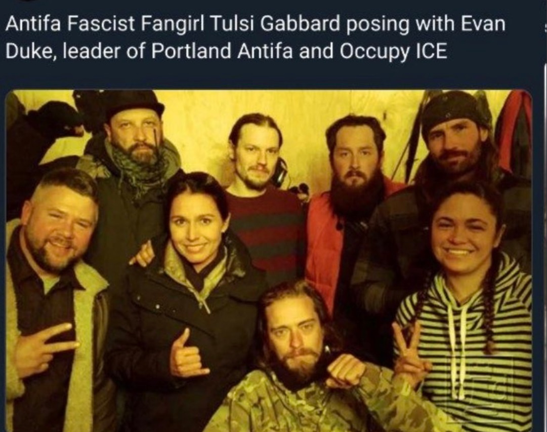PHOTO Tulsi Gabbard With Portland Antifa Leader Evan Duke At ...