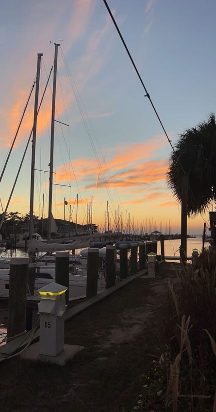 PHOTO Sunset Pointe In Fairhope Alabama Looked Normal As Usual On ...