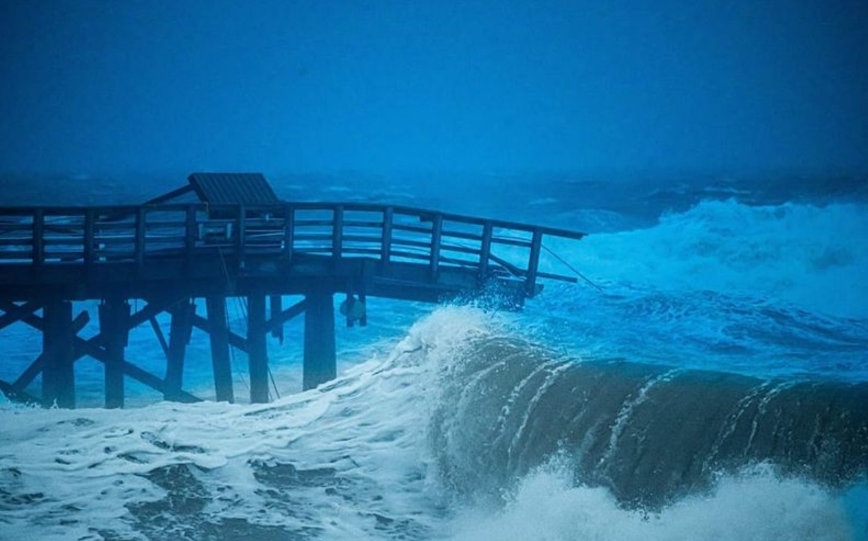 PHOTO Waves Were 15 Feet High On Flagler Beach During Hurricane Nicole ...