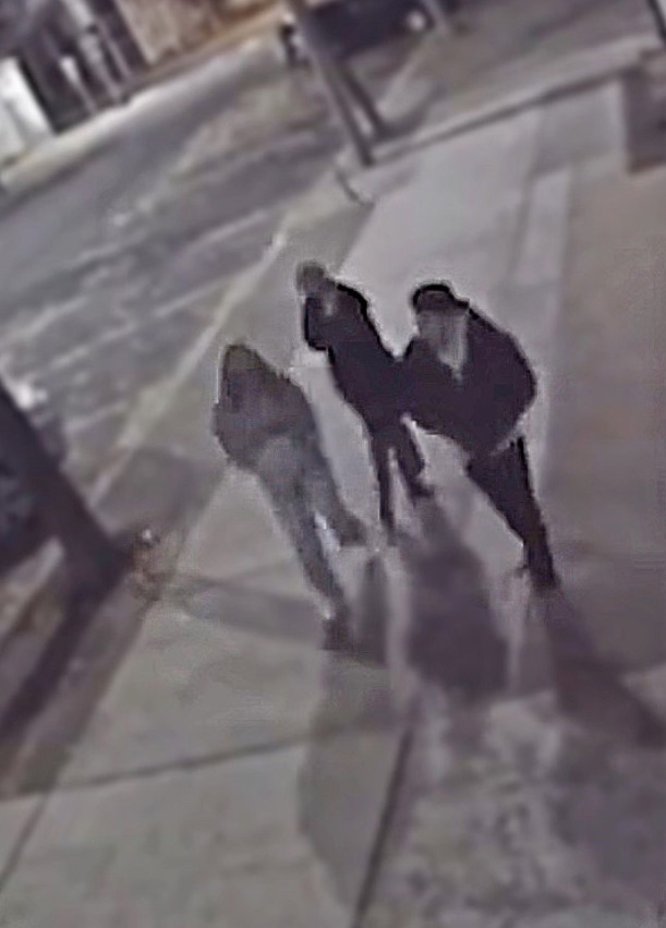 PHOTO Close Up Of Kaylee Goncalves And Madison Mogen Walking Toward ...