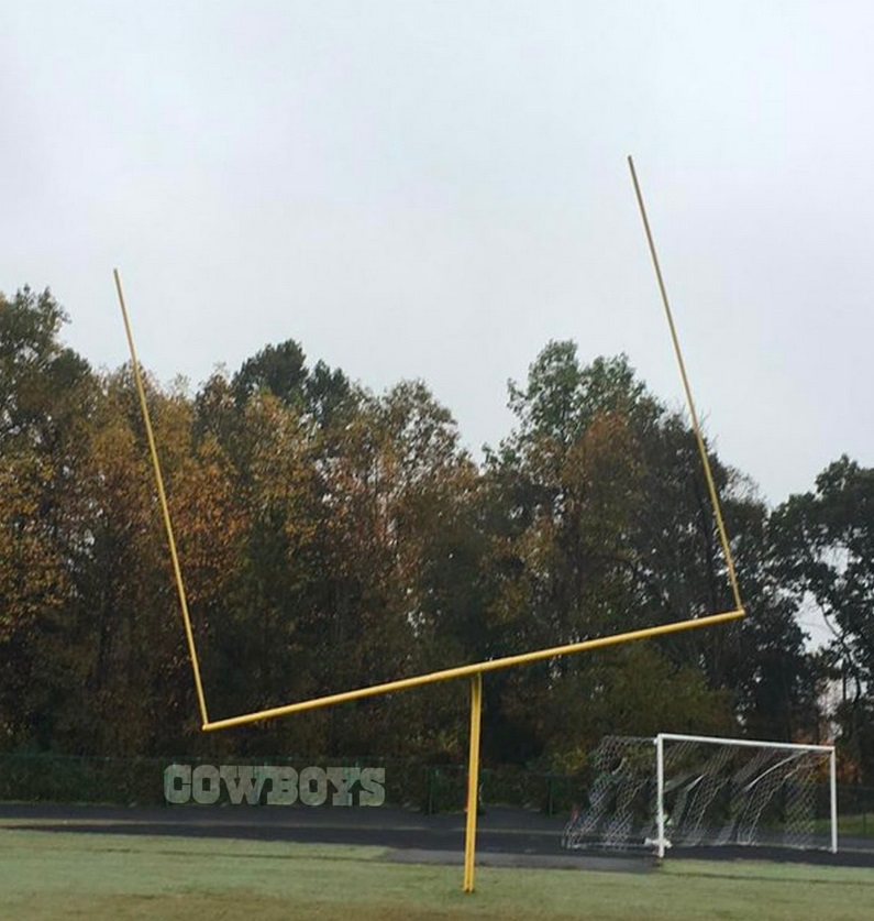 PHOTO The Goal Post Brett Maher Has Been Practicing With Since The ...