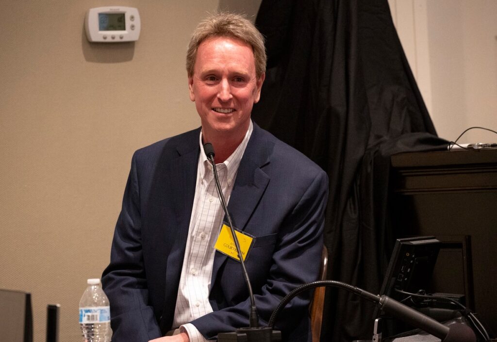 PHOTO John Marvin Smiling Ear To Ear In Court After Being A Witness For ...