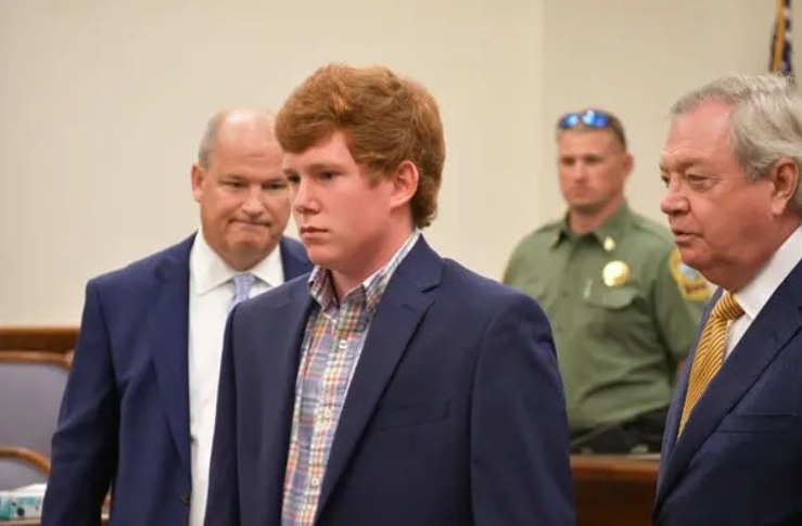 PHOTO Paul And Alex Murdaugh Using Same Attorney For Their Separate Cases