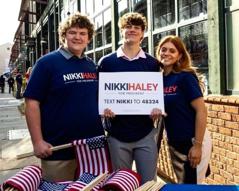 PHOTO The Energy And Enthusiasm Of Nikki Haley's Campaign Is Off The ...