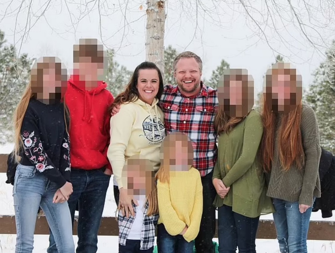 PHOTO Of Colorado Murderer James Craig With His Very Large Family