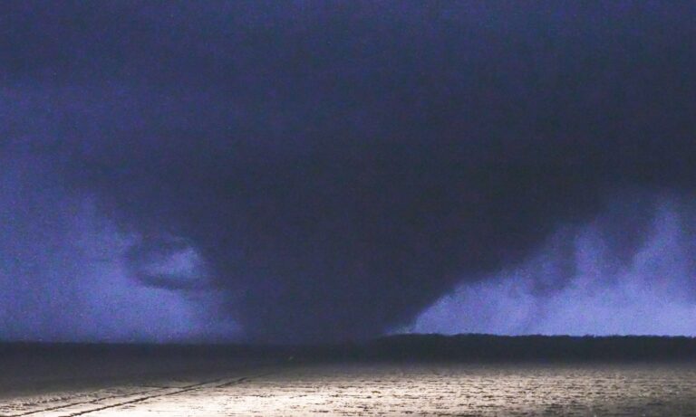 PHOTO Of Violent Tornado With Horizontal Vortex Before It Entered ...