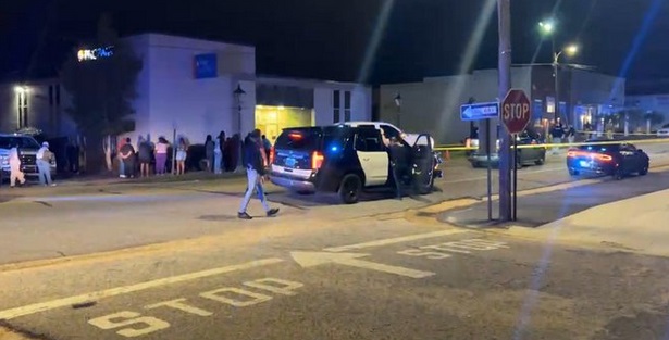 PHOTO Teenagers Outside Scene Of Dadeville Shooting Even After Law ...