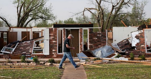 PHOTO The Amount Of Destruction In Cole Oklahoma Explains Why Two ...