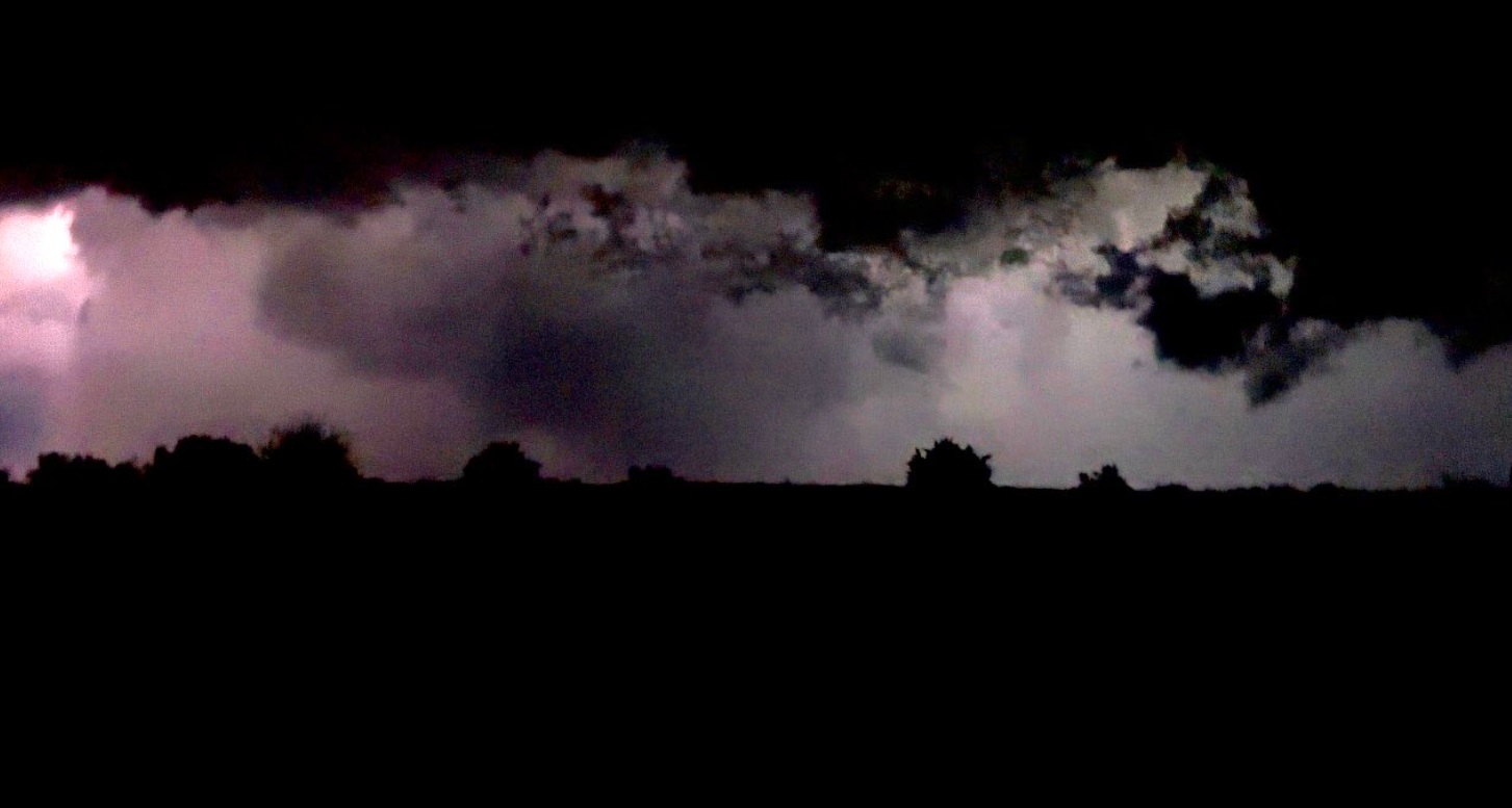 PHOTO Of Darkest Sky Ever Seen In Missouri As Tornado Loomed In The ...