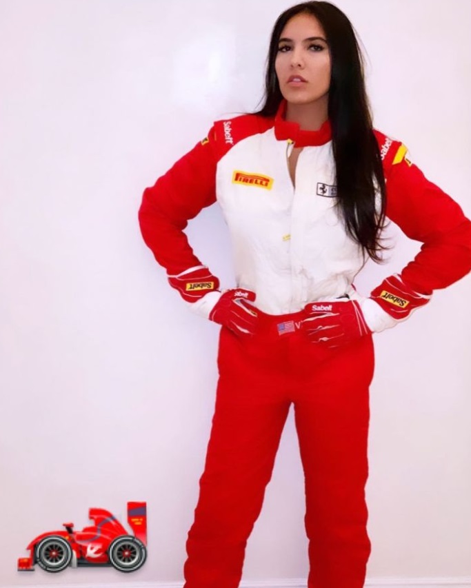 PHOTO The Internet Thinks Noor Alfallah Is A Gold Digger For Dressing ...