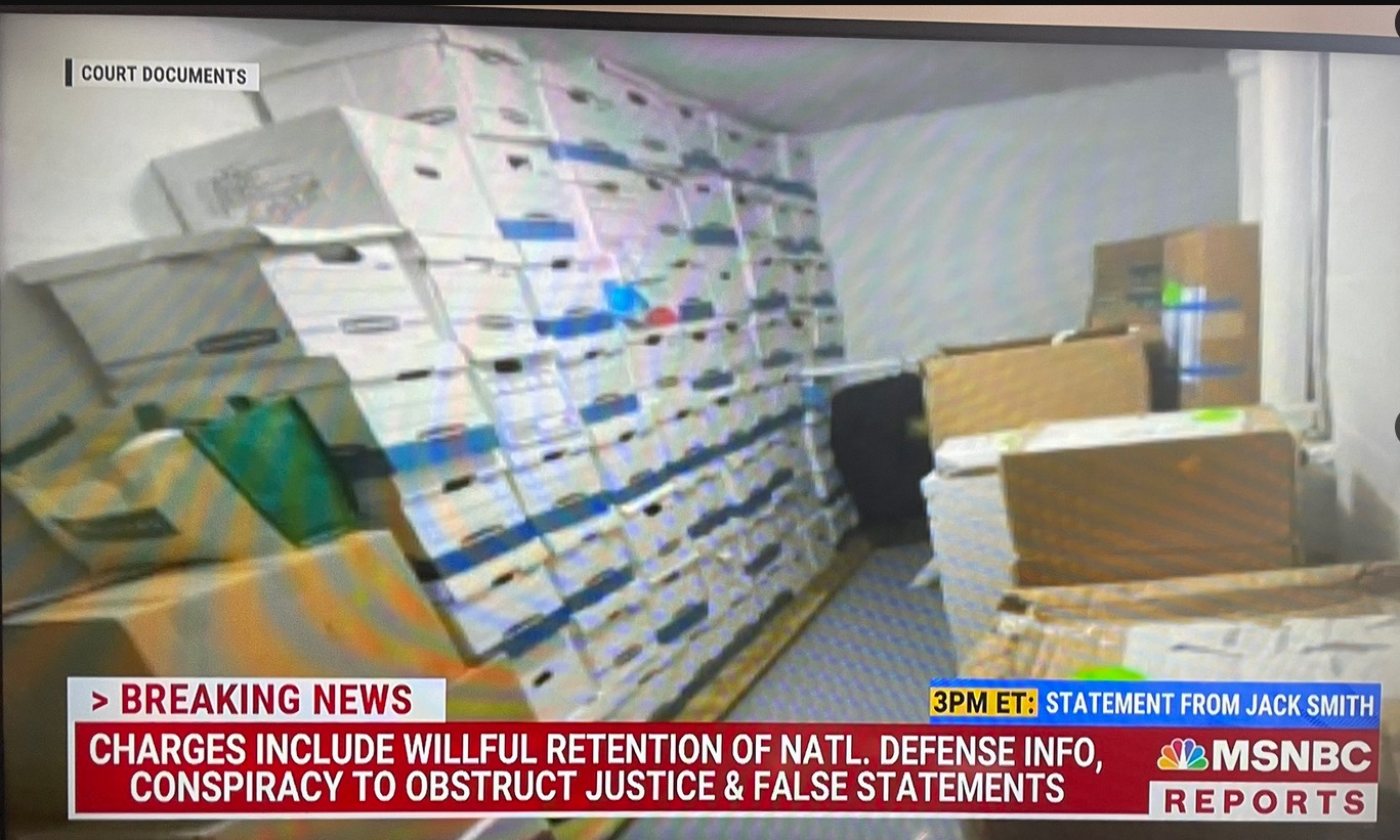 PHOTO Look At All The Different Ways Donald Trump Organized His Boxes ...