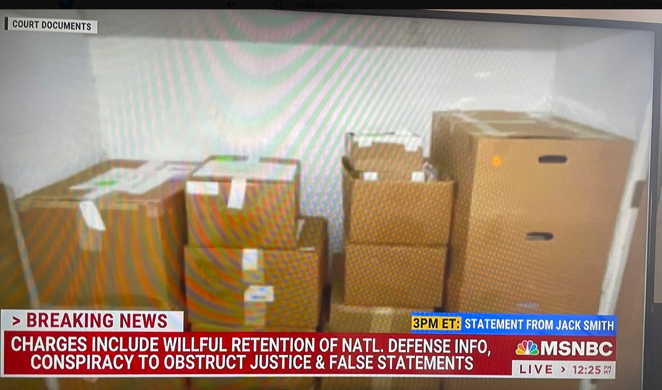 PHOTO Look At All The Different Ways Donald Trump Organized His Boxes ...