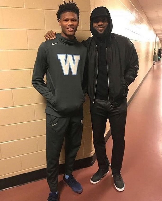 PHOTO Cam Reddish Meeting Lebron For The First Time