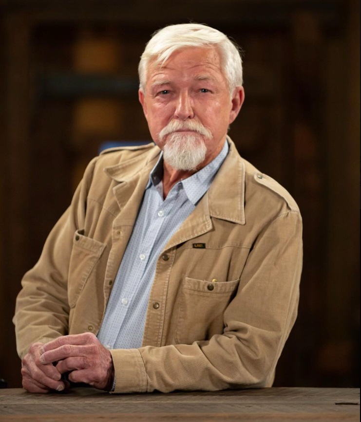 PHOTO Dakota Fred Hurt Looked Like He Could Run For President In His ...