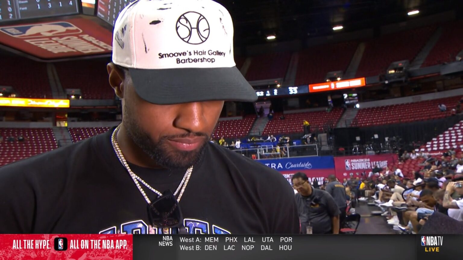 PHOTO Paul George Wearing A Smoove's Hair Gallery Barbershop Hat At ...