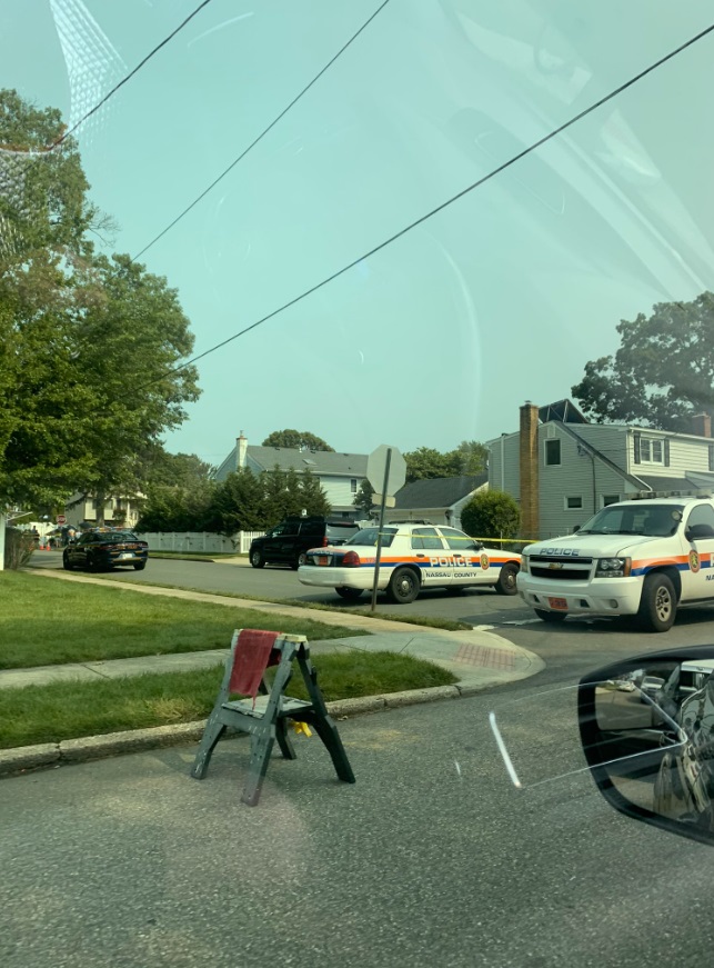 PHOTO Police And Investigators At Rex Heuermann's House 24 Hours A Day ...