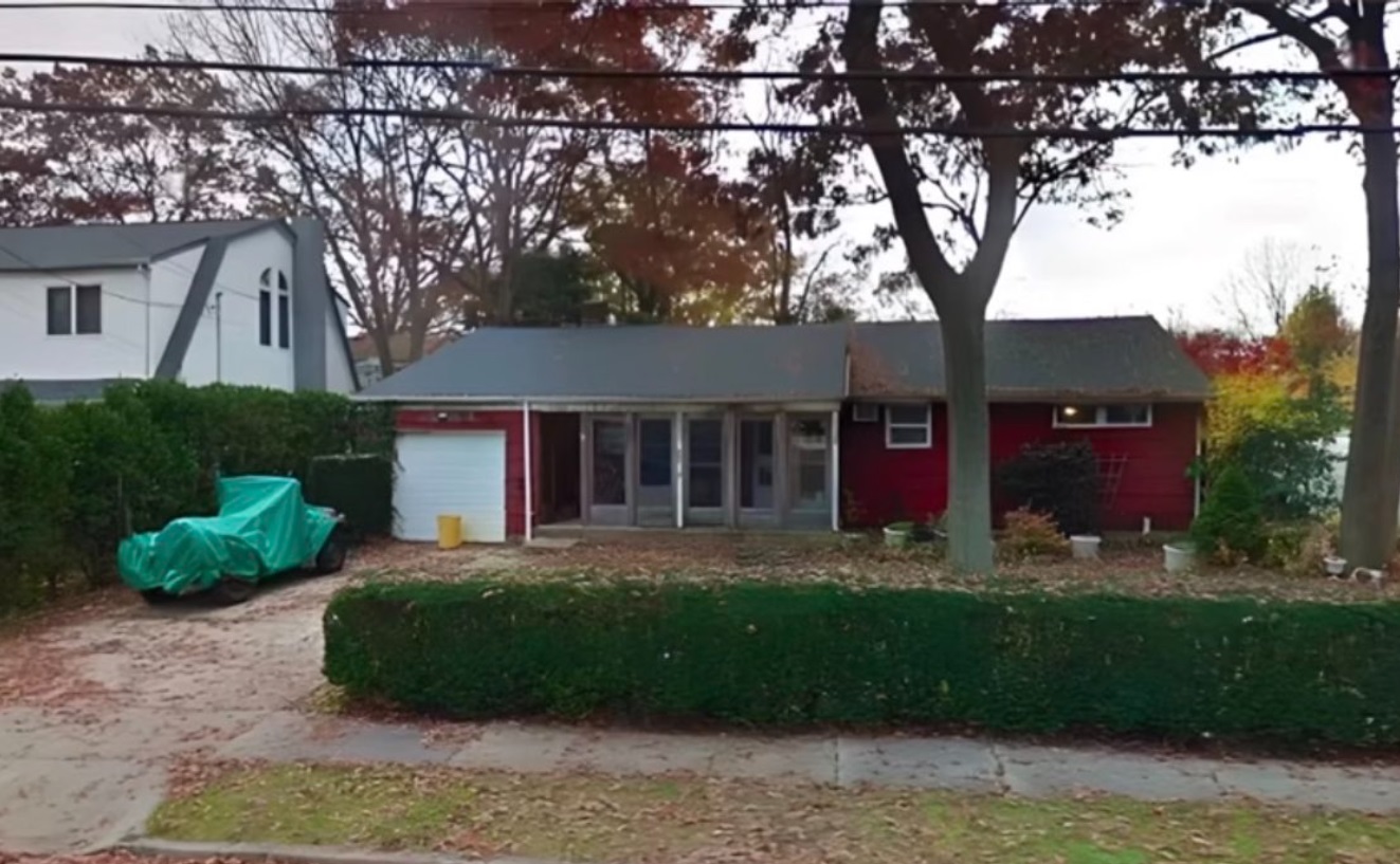 PHOTO Rex Heuermann's House Does Not Look At All Like An Architect ...