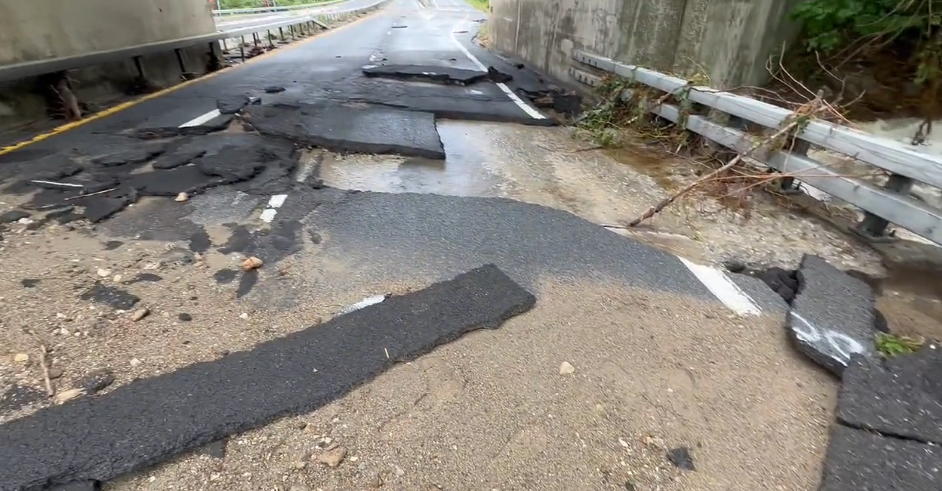 PHOTO Unreal Close Up Images Show How Badly Cracked Roads Are In West ...
