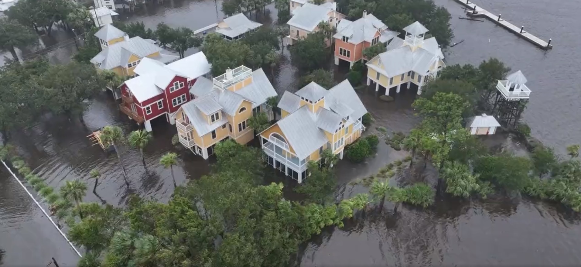 PHOTO First Floor Of People's Houses In Steinhatchee Florida Are ...