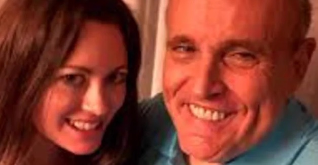 PHOTO Noelle Dunphy's Face When She Realizes Rudy Giuliani Has A Small D*ck