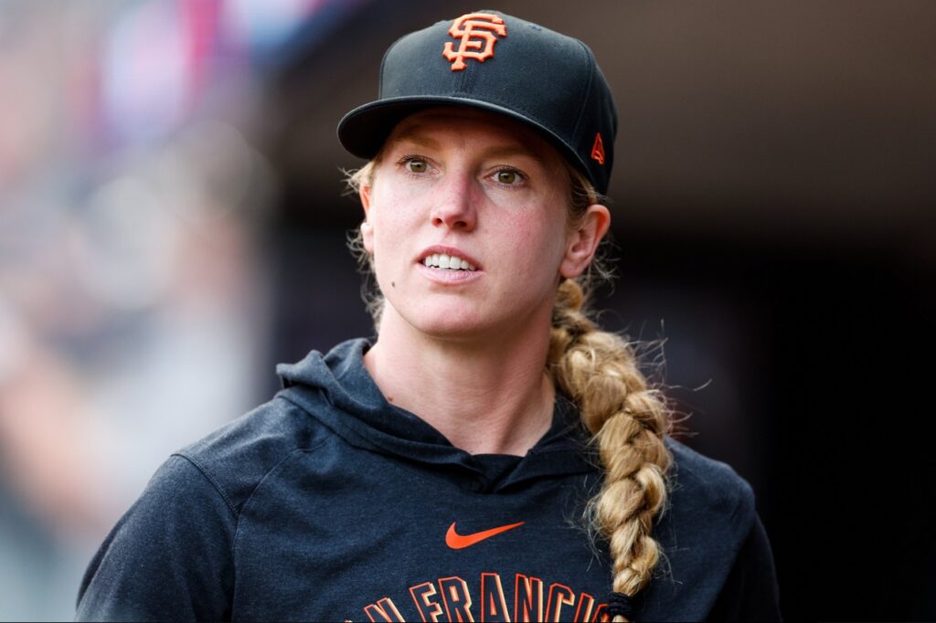 PHOTO Alyssa Nakken Is Ugly AF