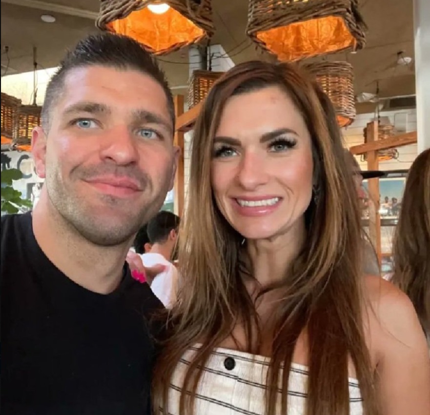 PHOTO Internet Truthers Think Alina Page's Husband Pushed His Wife Off ...