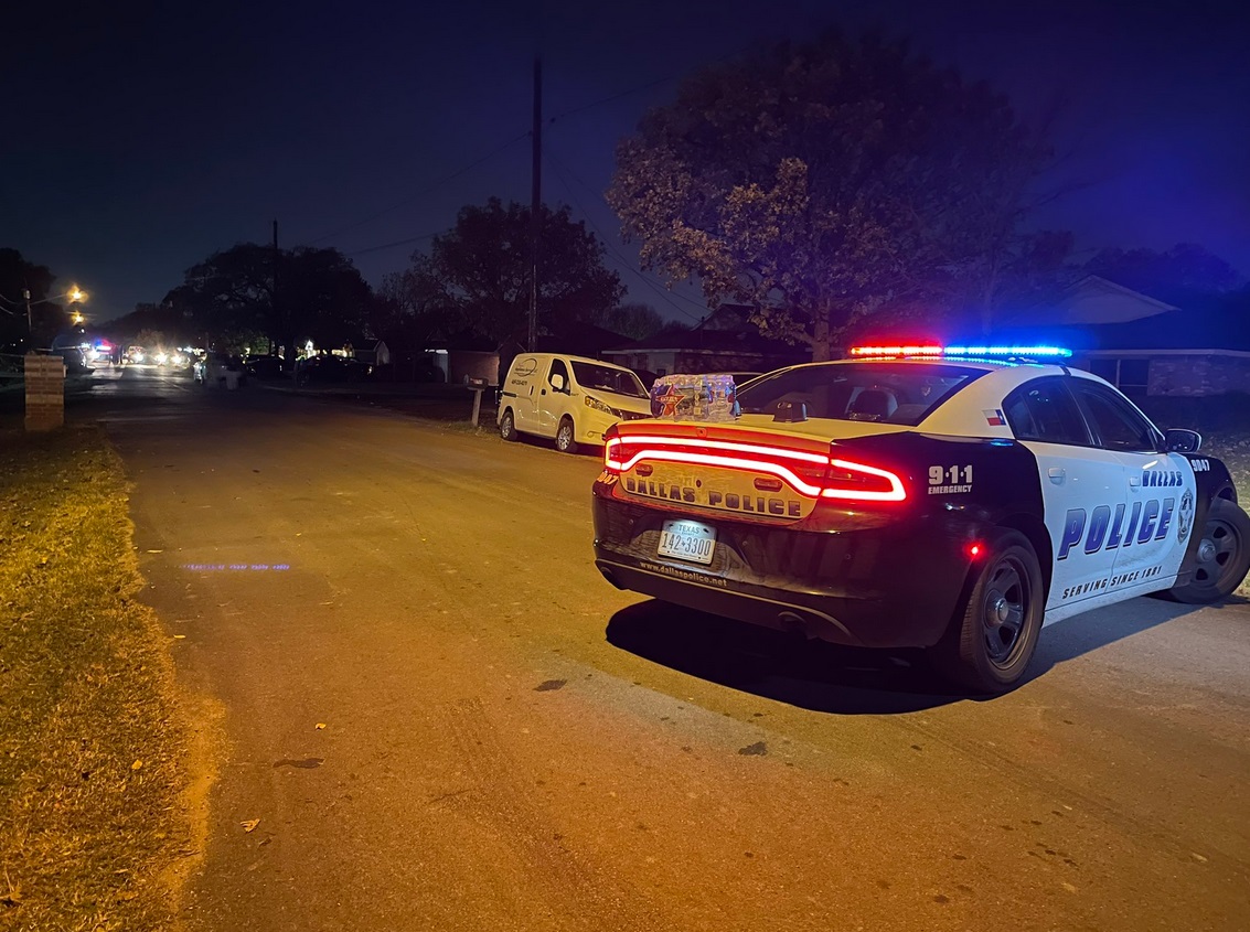 PHOTO Police Blocking Off Road Where Mass Shooting Happened On Royce ...