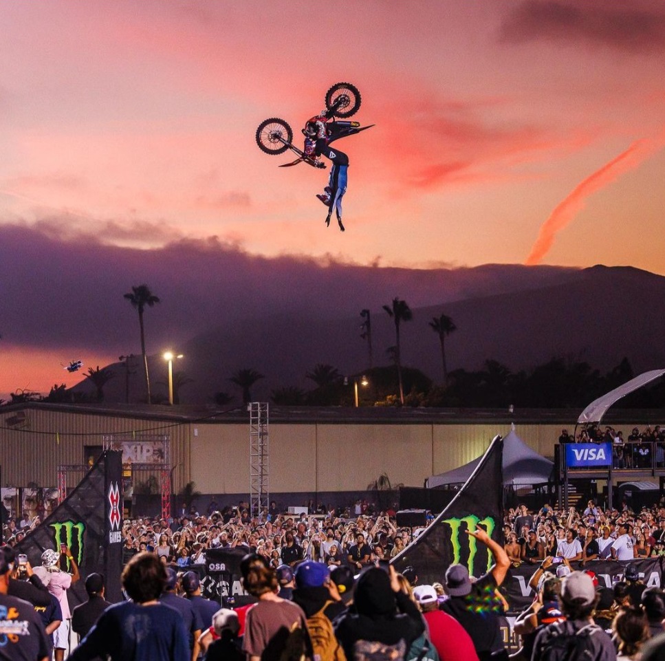 PHOTO Jayo Archer In Mid-Air Completely Upside Down Still Shot