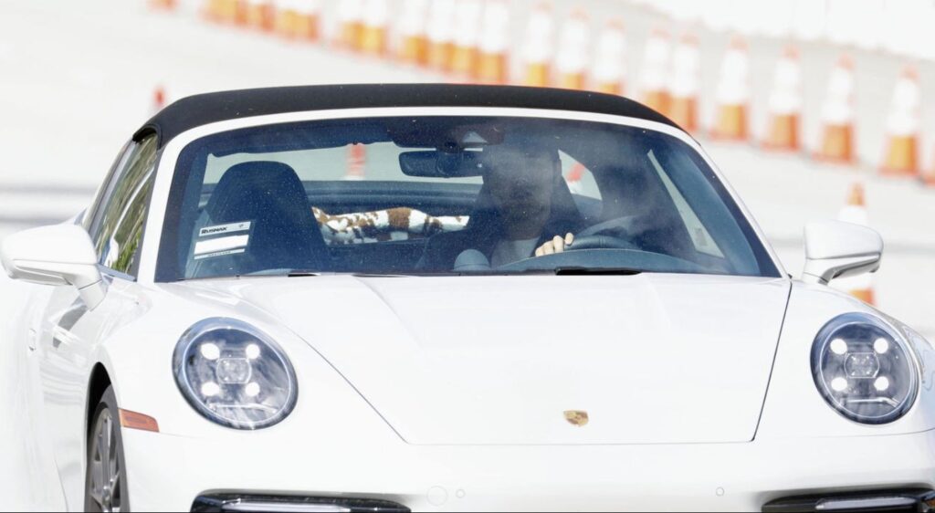 PHOTO Shohei Ohtani Leaving Dodger Stadium In White Porsche By Himself ...