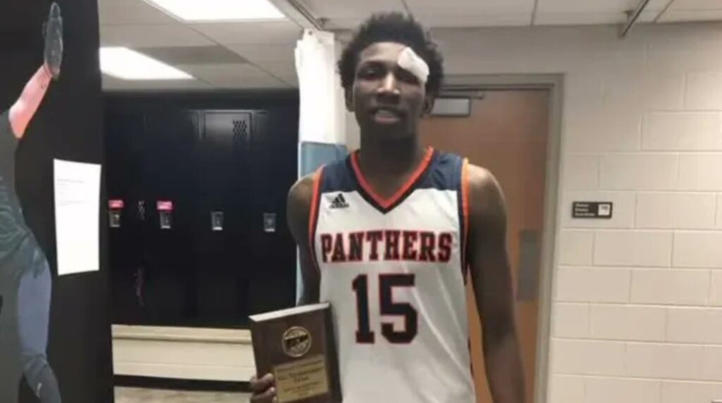 PHOTO Of Dexter Reed In A Basketball Jersey When He Was In High School