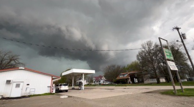PHOTO Pulaski Iowa Tornado Damage