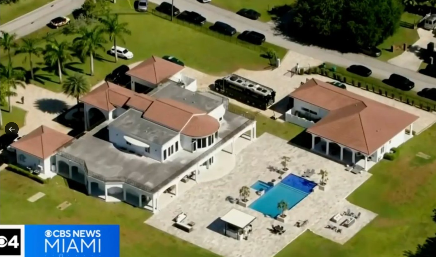 PHOTO Aerial View Of 15 Police And An RV Command Center Outside Sean ...
